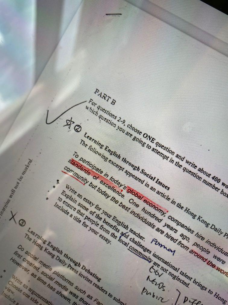 DGS English writing topics (schools exercise + exams), 興趣及遊戲, 書本 & 文具 ...