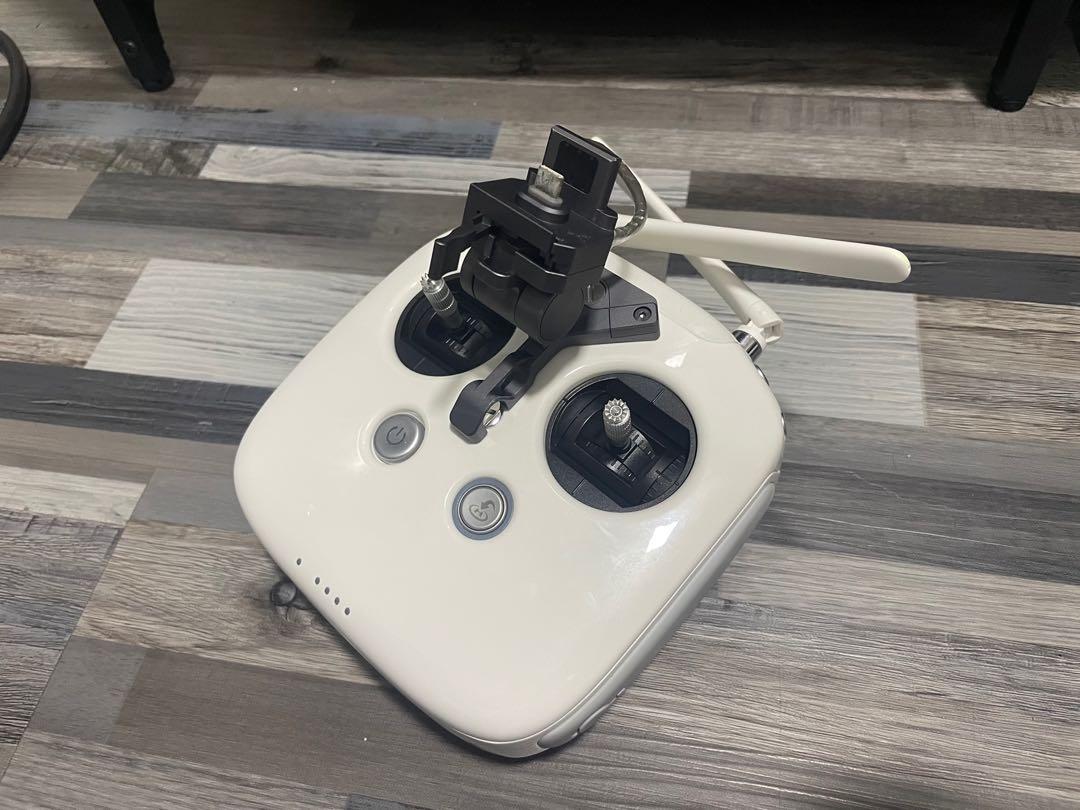 DJI Phantom 4 (Version 2), Photography, Drones on Carousell