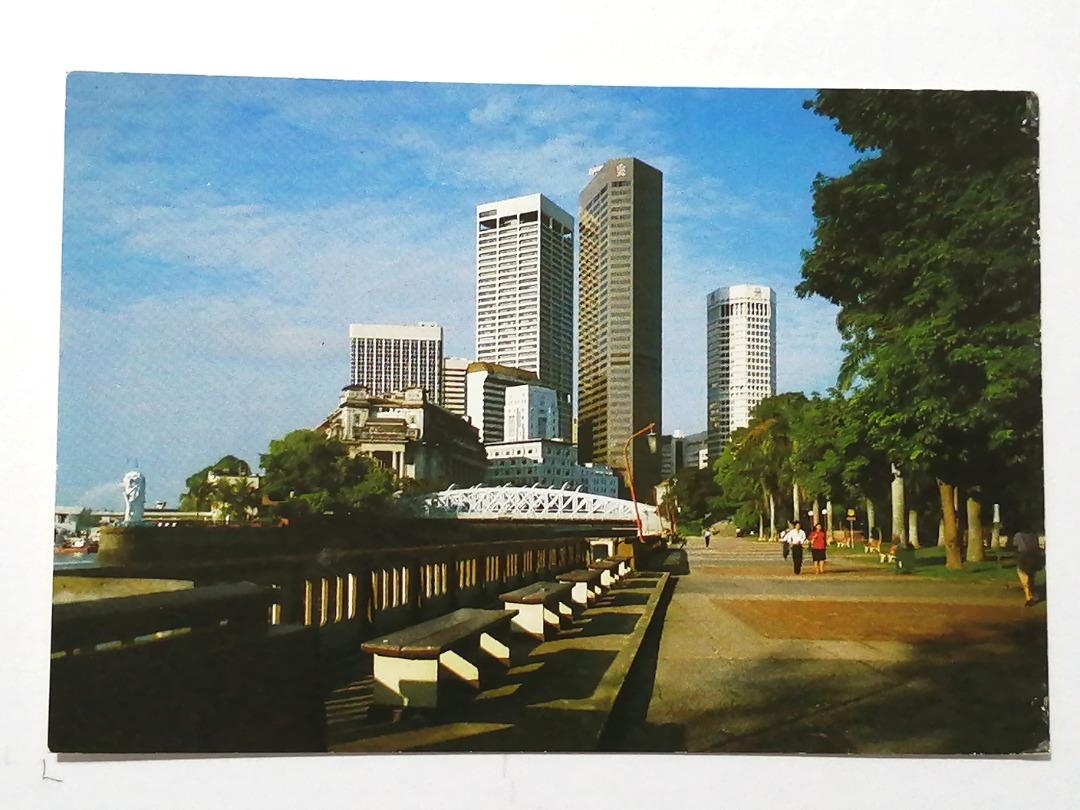 1980s Queen Elizabeth Walk, Merlion, UOB Plaza 1, Standard Chartered ...