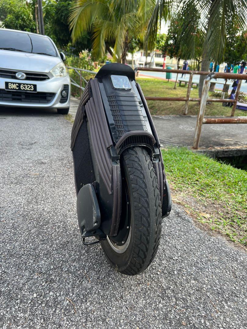 Inmotion v12 HS, Sports Equipment, Sports & Games, Skates, Rollerblades ...