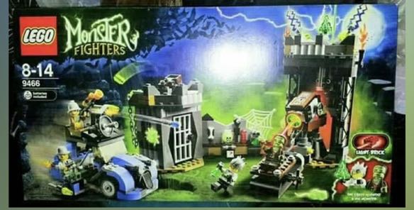 Lego 9466 Monster Fighters 全新有紅色燈磚 light brick, 興趣及遊戲, 玩具 & 遊戲類 - Carousell