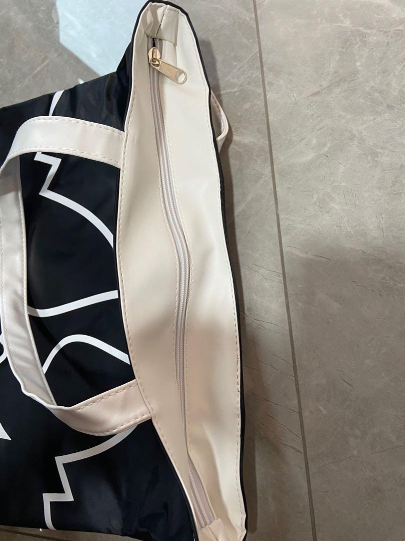 Limited Edition Tote Bag (Jewel Changi), Women's Fashion, Bags & Wallets, Tote Bags on Carousell