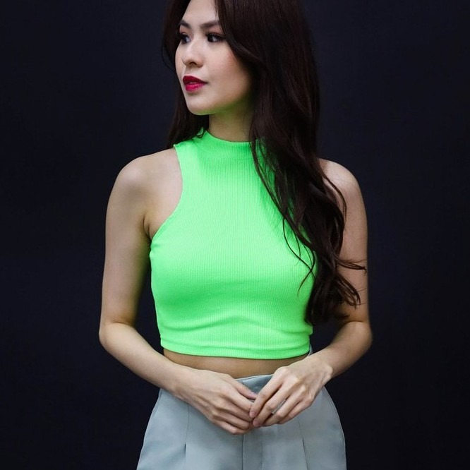 Neon Green Crop Top, Women's Fashion, Tops, Sleeveless on Carousell