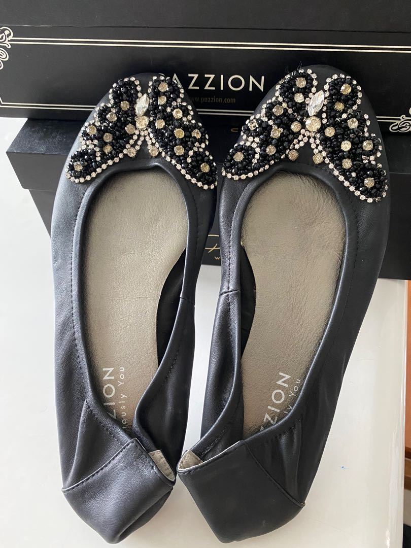 Pazzion Shoes, Women's Fashion, Footwear, Flats on Carousell
