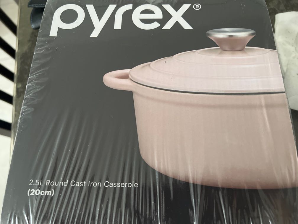 Pyrex cast iron, Furniture & Home Living, Kitchenware & Tableware ...