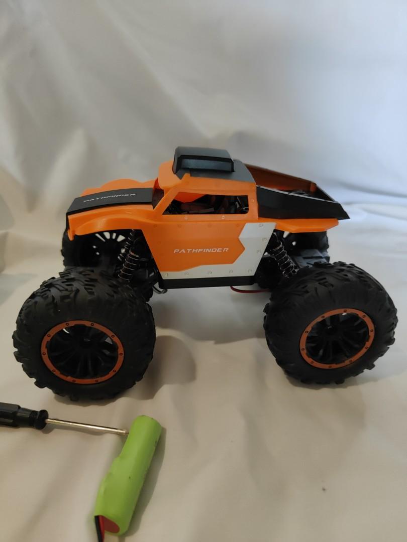 Remote control rock climber with build in camera, Hobbies & Toys, Toys ...