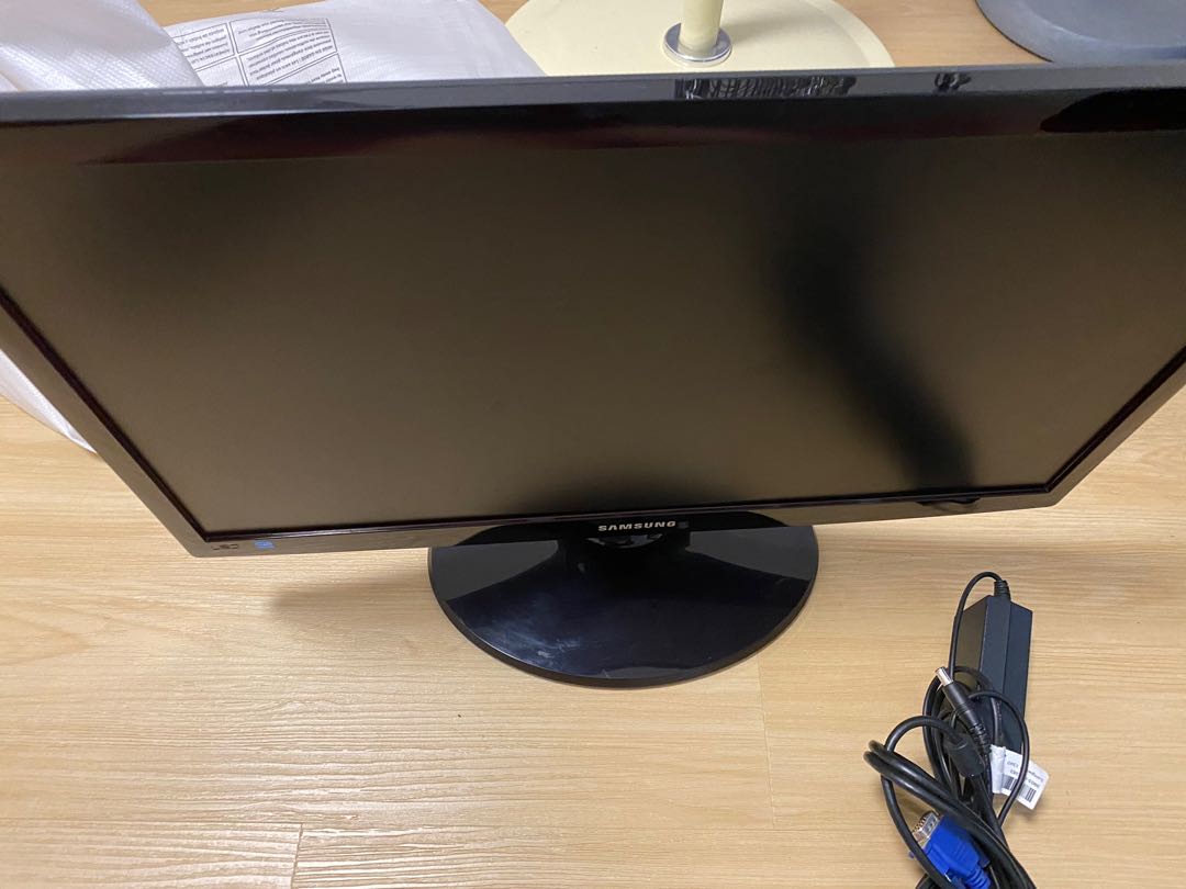 Samsung Monitor (working condition), Computers & Tech, Parts ...
