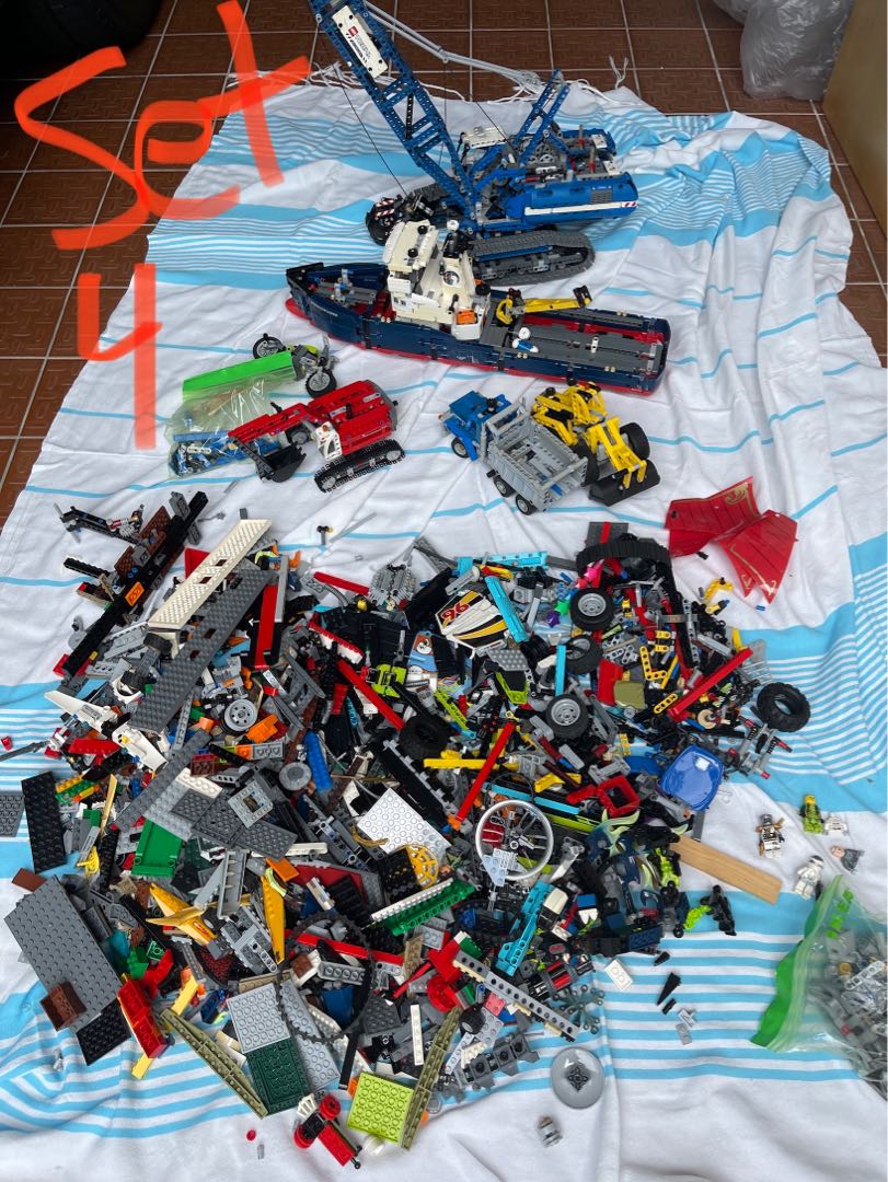 Set 4 - LEGO technic plus ninjago and other sets mixed - treasure ...