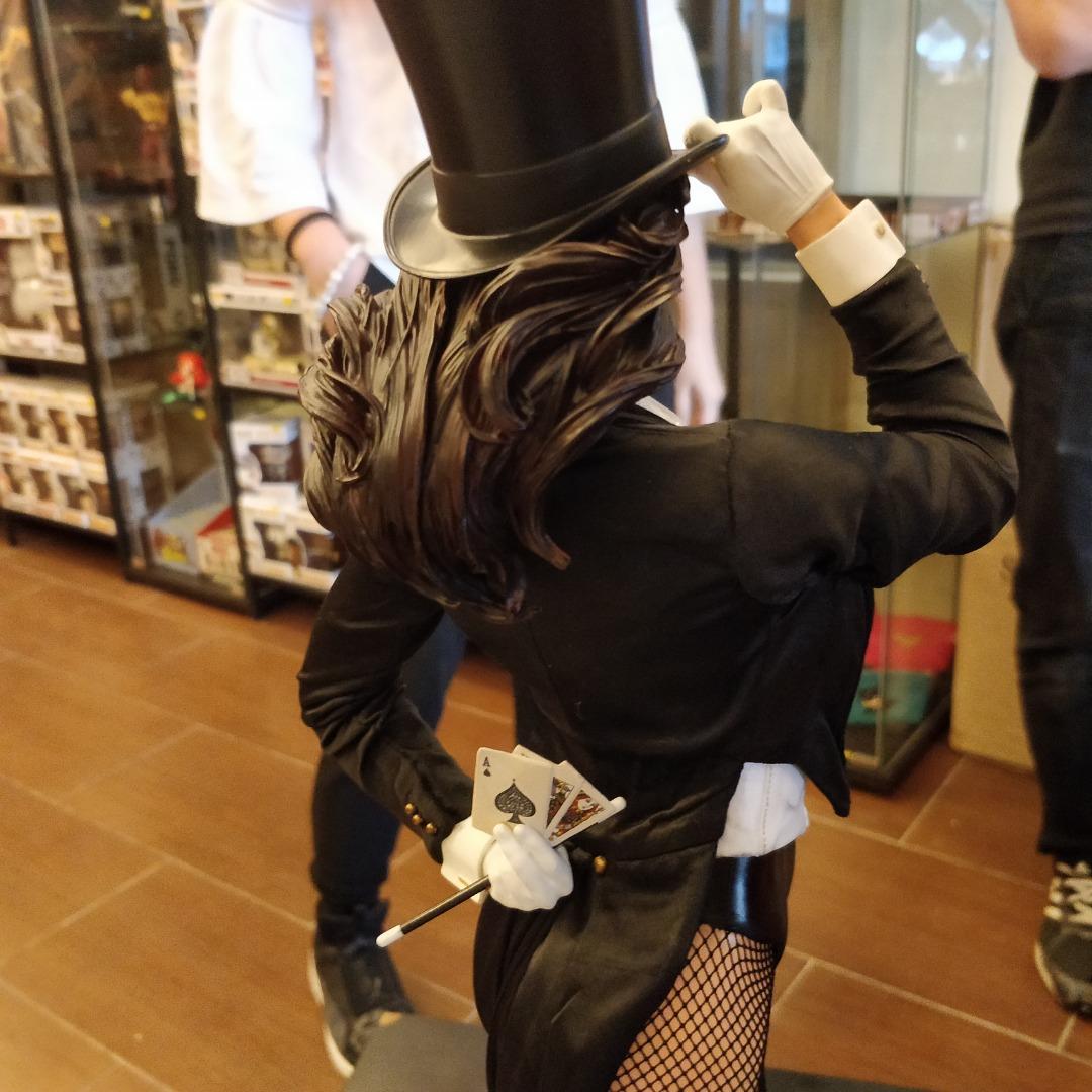 Sideshow Collectibles Zatanna Premium Format Statue, Hobbies & Toys ...