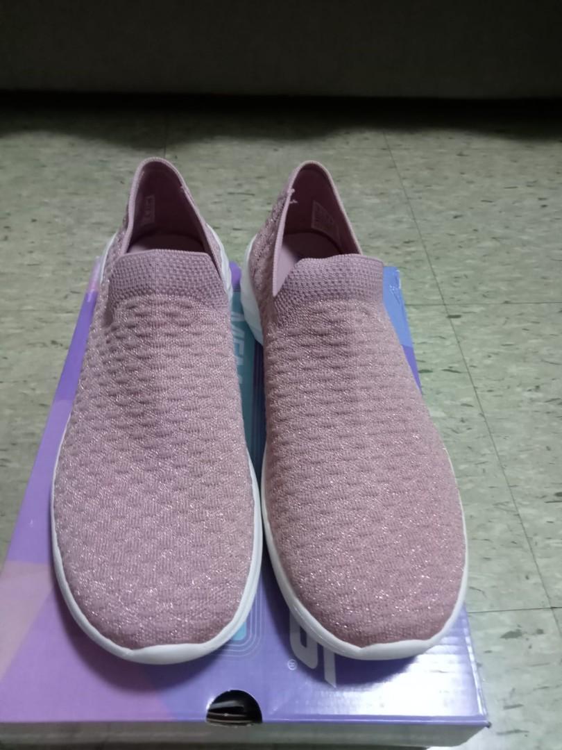 Skechers Memory Form Fit Brand New, Women's Fashion, Footwear, Sneakers ...
