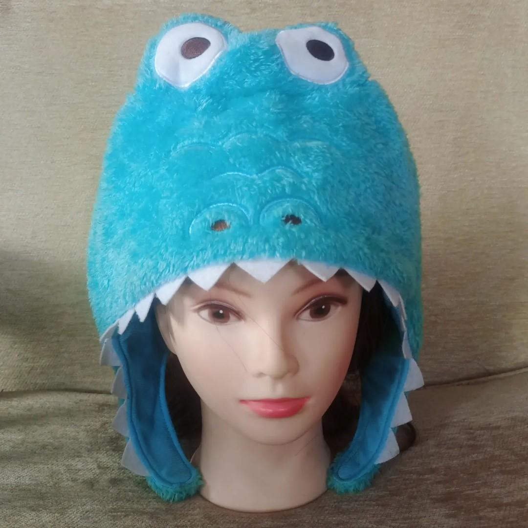 Topi boneka miniso, Fesyen Wanita, Aksesoris di Carousell