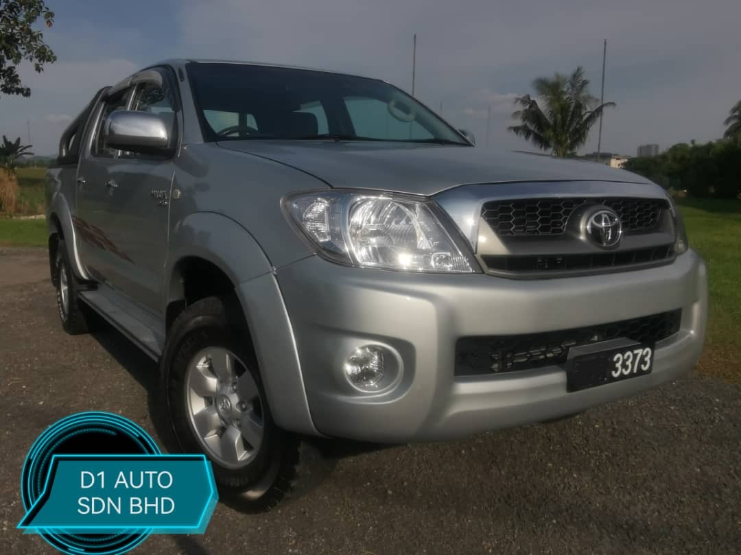 TOYOTA HILUX 2.5 AUTO,NEW PAINT,1OWNER,COBRA ALARM,FLOOD FREE,ACCIDENT ...