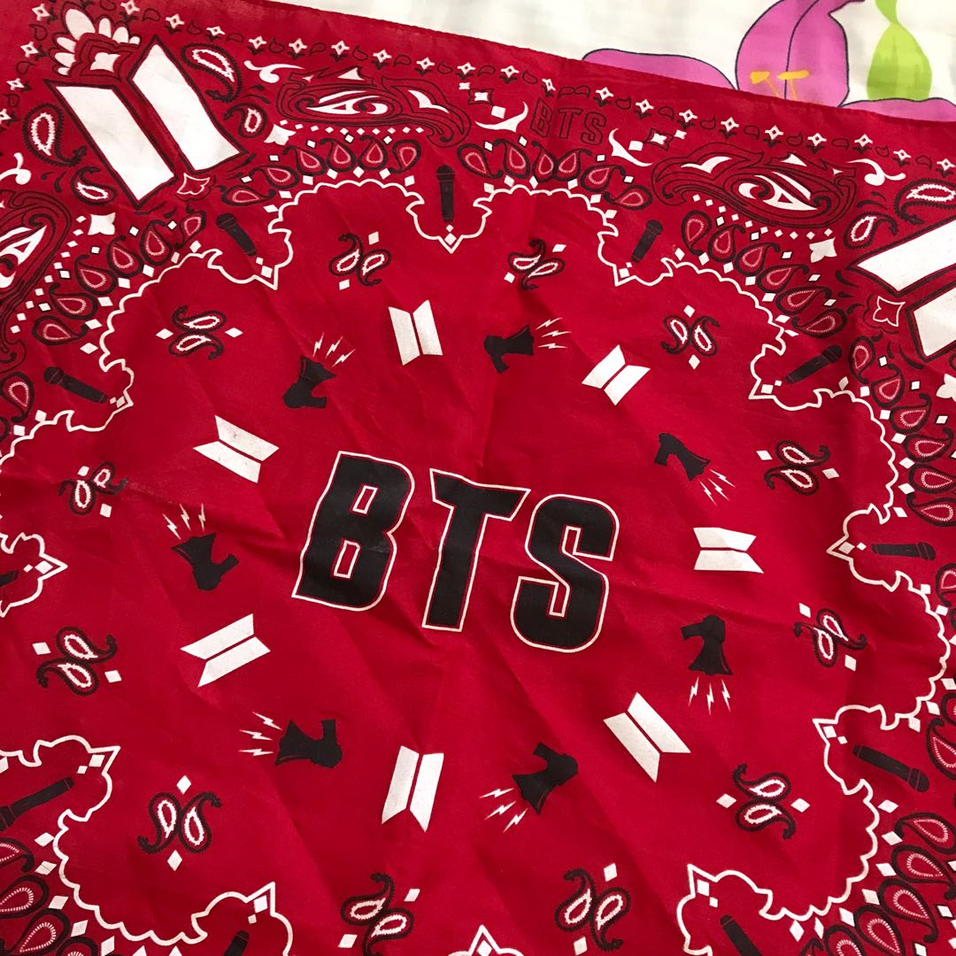 [wts] bts official bandana, Hobbies & Toys, Memorabilia & Collectibles ...