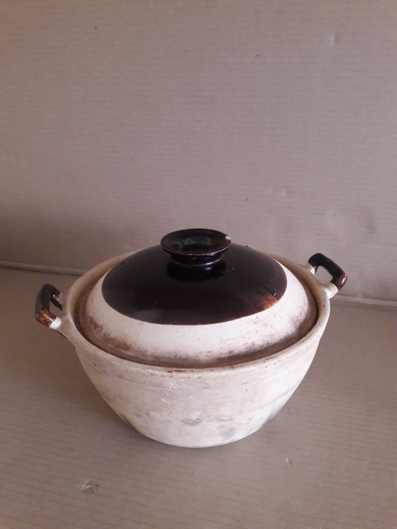 22cm Diameter Claypot with Side Handles, Furniture & Home Living ...