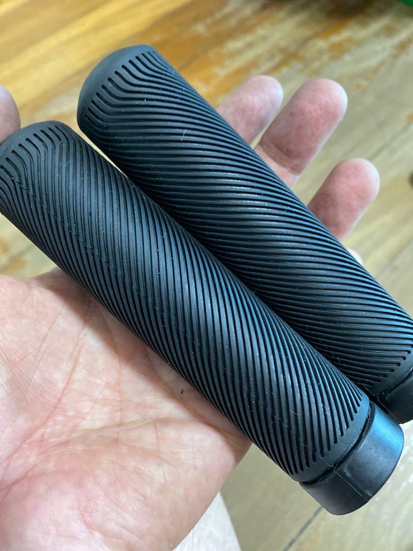 Brompton Original Stock Black Handle Grips, Sports Equipment, Bicycles ...