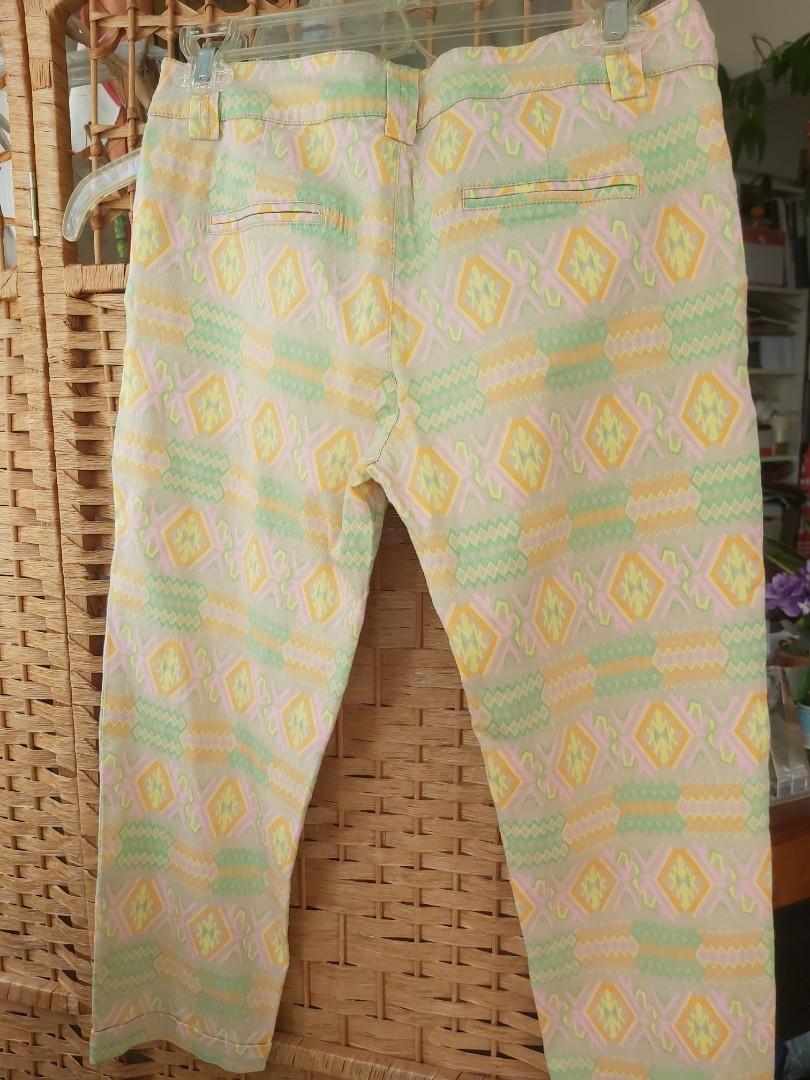 Capri printed stretch pants, Women's Fashion, Bottoms, Jeans & Leggings ...