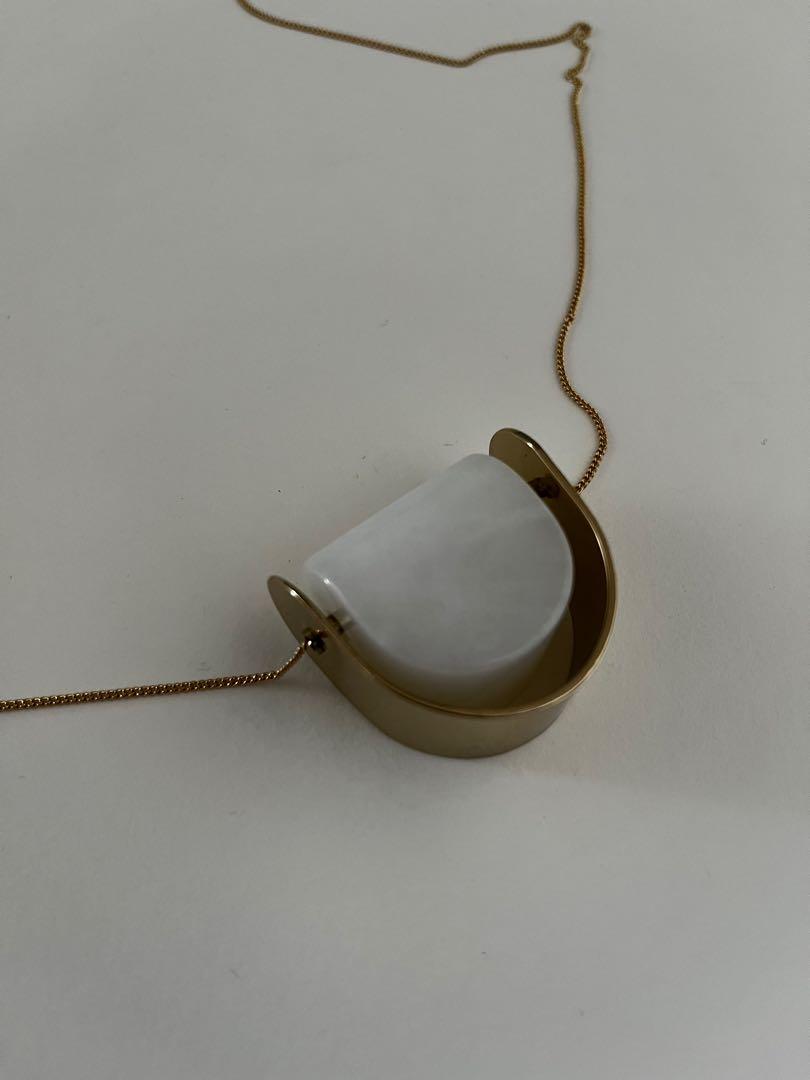 COS necklace, Women's Fashion, Jewelry & Organisers, Necklaces on Carousell