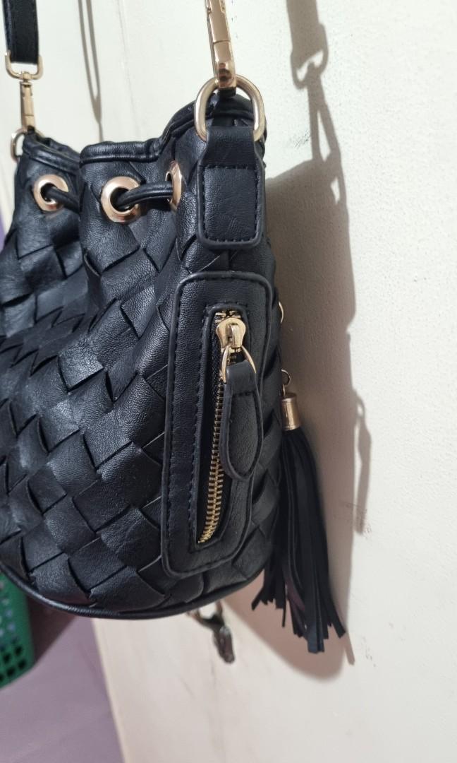 Doria Dore Bucket Bag (Banig Style), Women's Fashion, Bags & Wallets ...