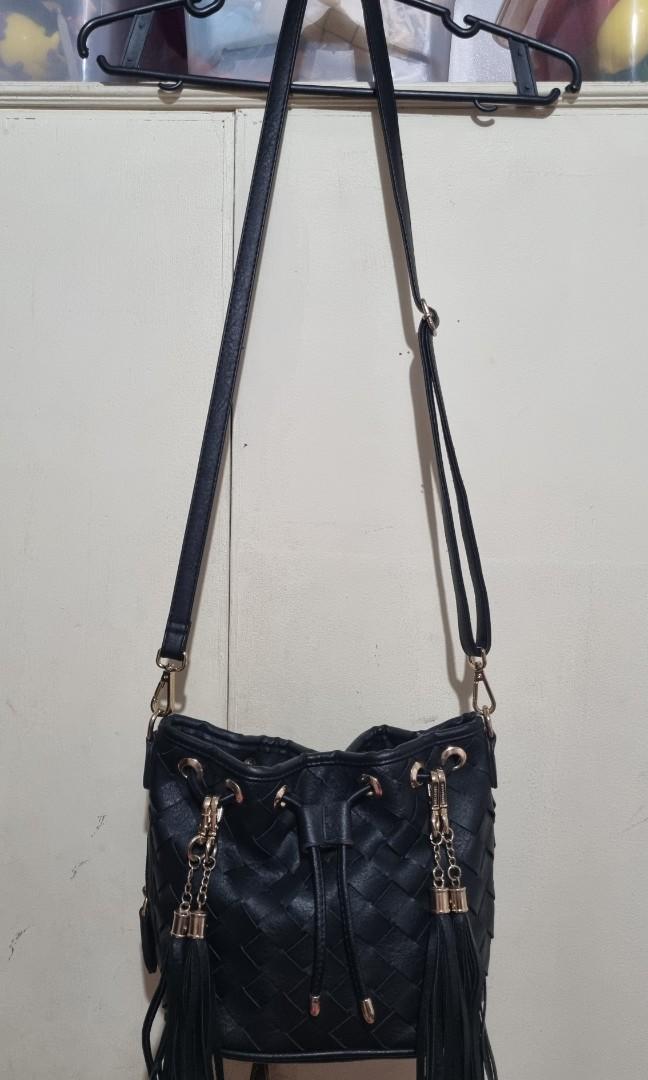 Doria Dore Bucket Bag (Banig Style), Women's Fashion, Bags & Wallets ...
