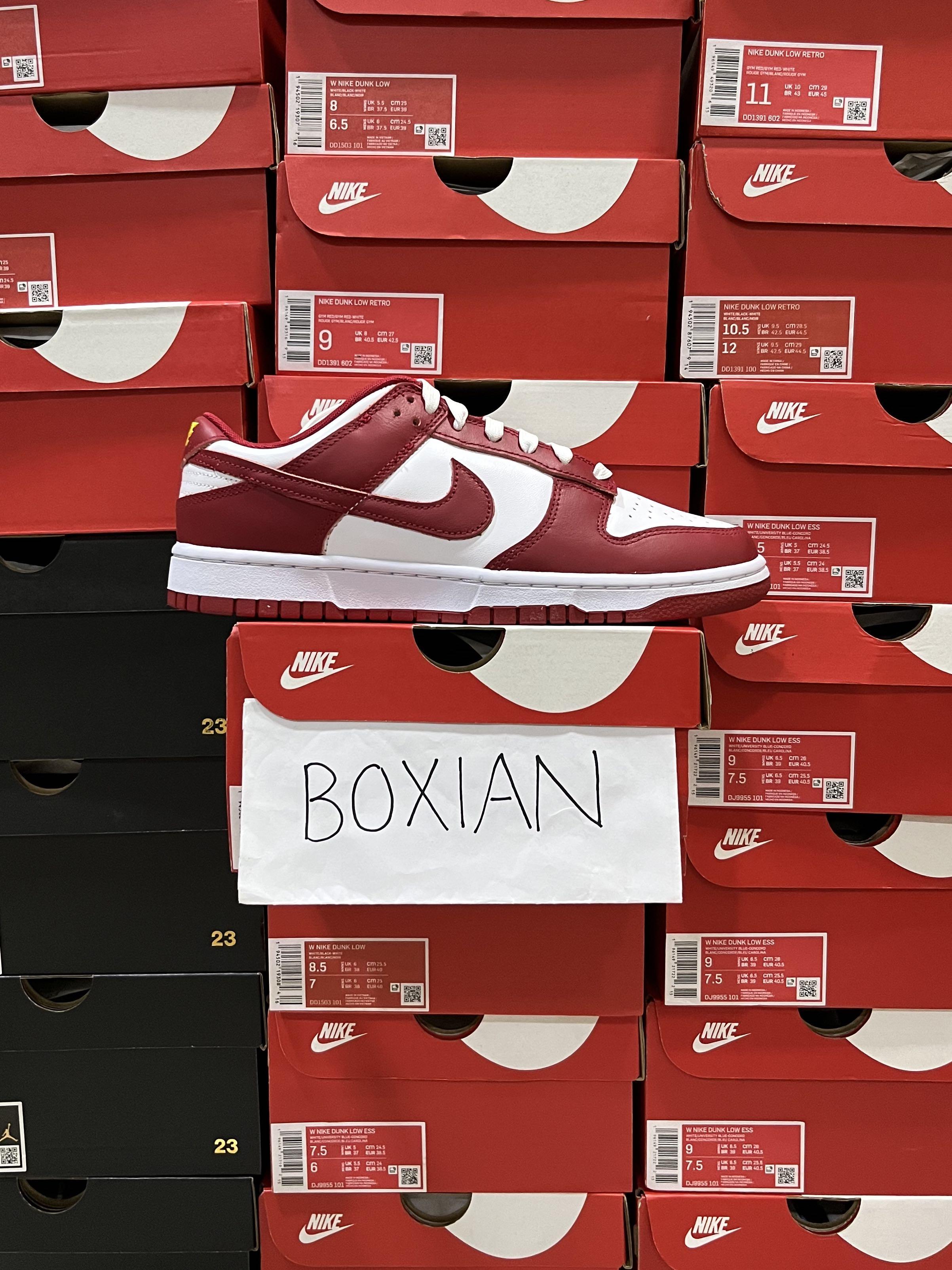 Dunk Low USC, Men's Fashion, Footwear, Sneakers on Carousell