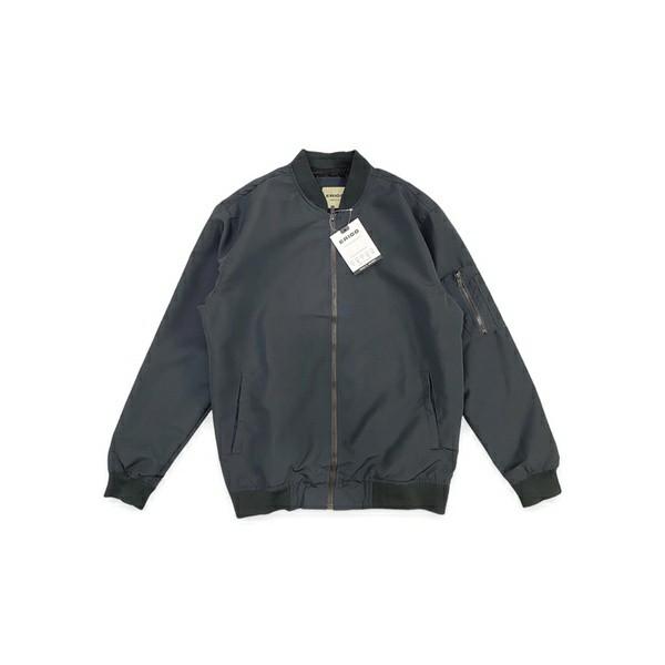 Erigo bomber jaket, Fesyen Wanita, Pakaian Wanita, Baju Luaran di Carousell
