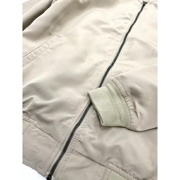 Erigo bomber jaket, Fesyen Wanita, Pakaian Wanita, Baju Luaran di Carousell