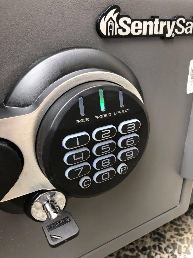 Genuine SentrySafe Sentry SFW082GTC Fire Chests FireProof Safe with ...