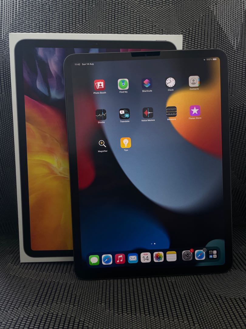 iPad Pro 11 2020 Space Grey 128GB Wifi, Mobile Phones & Gadgets, Tablets, iPad on Carousell