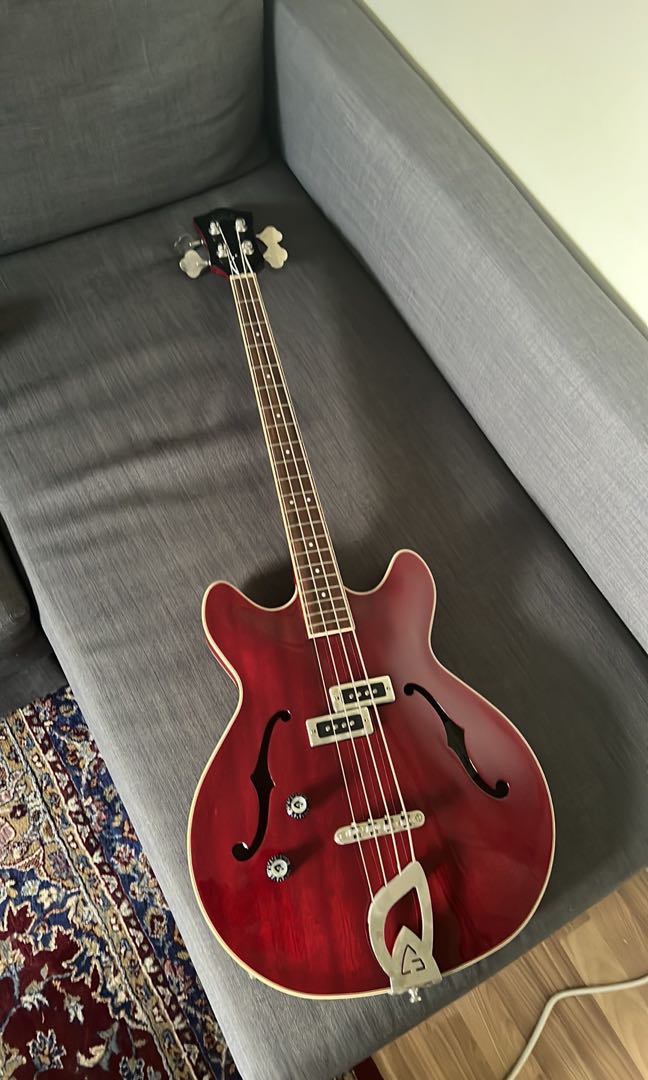 Left-handed Guild Starfire I semihollow bass, Hobbies & Toys, Music ...