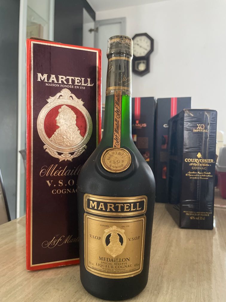 (pending) Martell VSOP Medaillon Special Reserve Liquer Cognac 700ml, Food & Drinks, Alcoholic ...