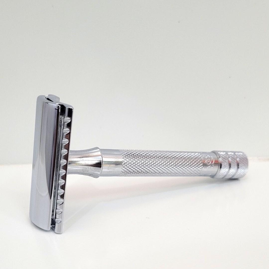 Merkur 33C Double Edge Safety Razor, Beauty & Personal Care, Men's Grooming on Carousell