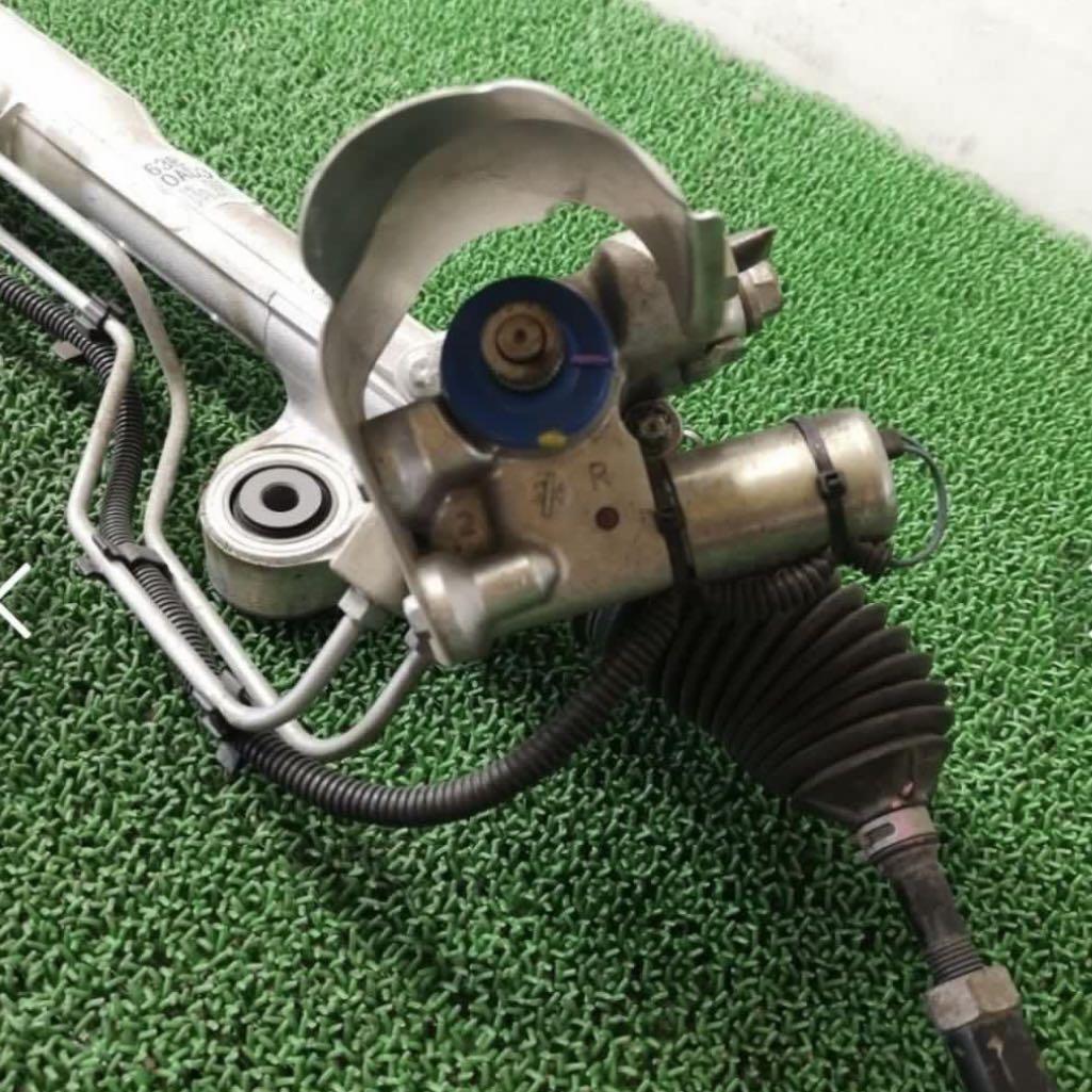 Nissan GTR R35 Steering Rack, Car Accessories, Accessories on Carousell