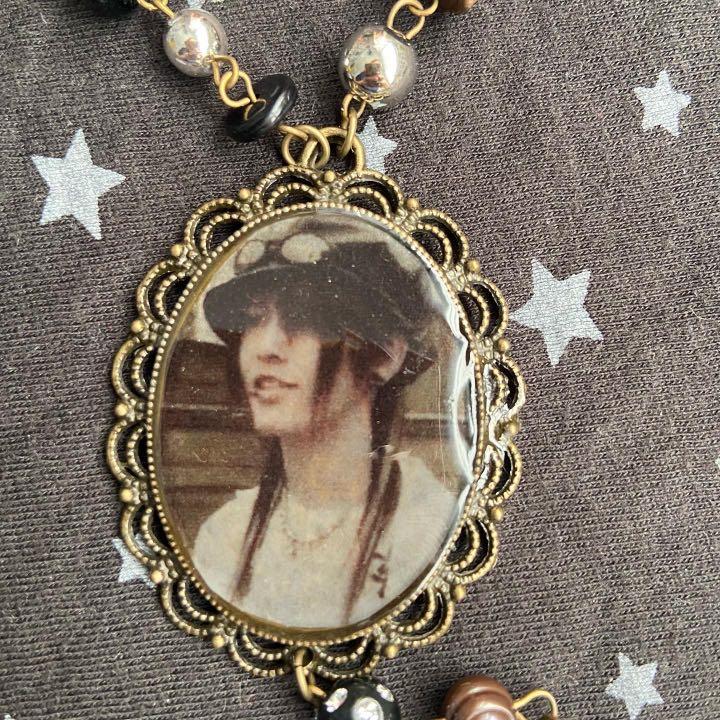 radiohead miyavi necklace rosary, Women's Fashion, Jewelry & Organisers ...