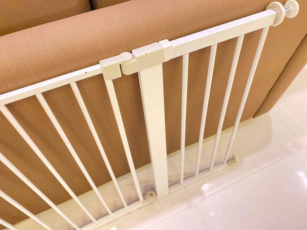 Safety First Gate with extension, Babies & Kids, Baby Nursery & Kids ...