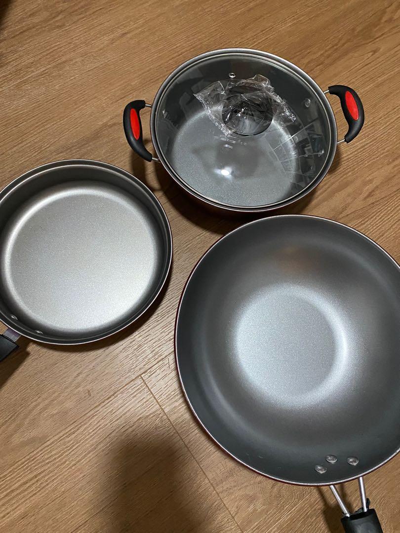 Set of non stick pots and pans, Furniture & Home Living, Kitchenware ...
