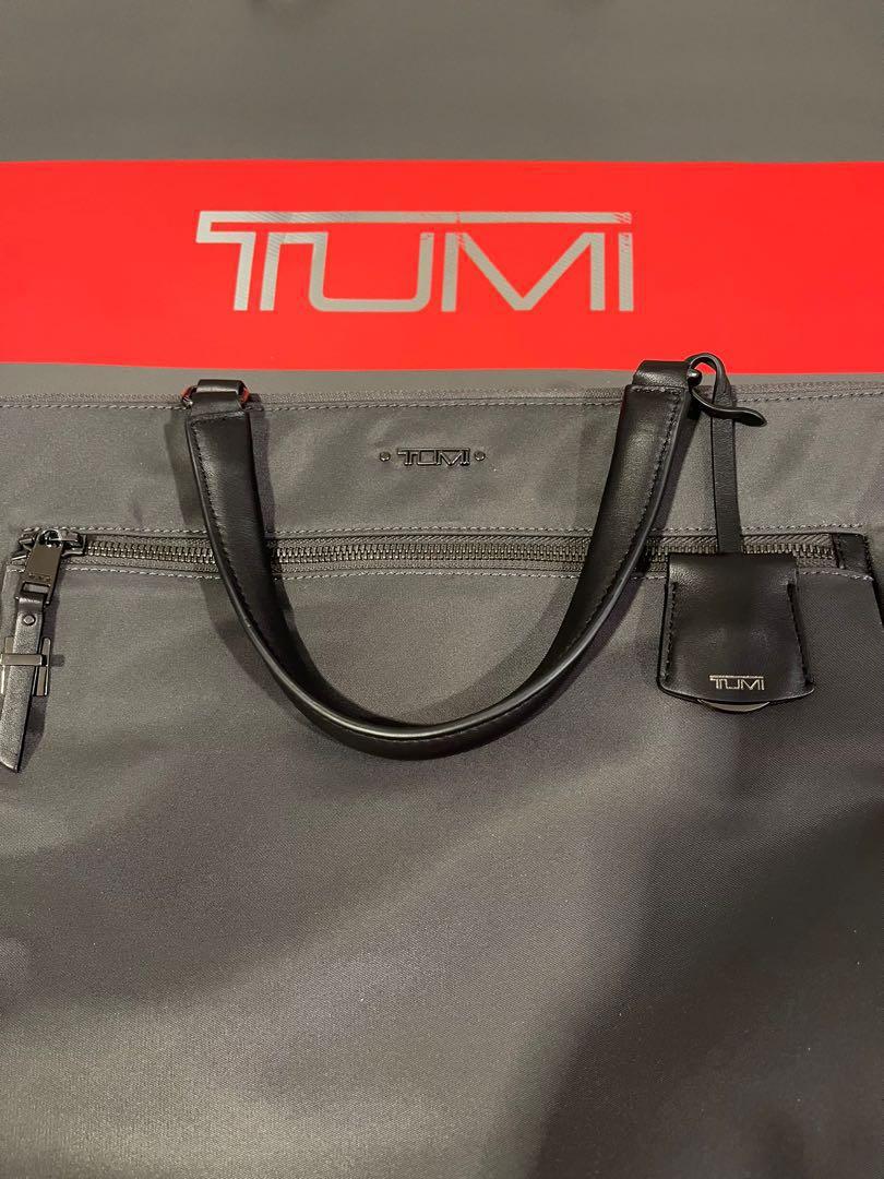 Tumi Laptop Bag, Women's Fashion, Bags & Wallets, Cross-body Bags on ...