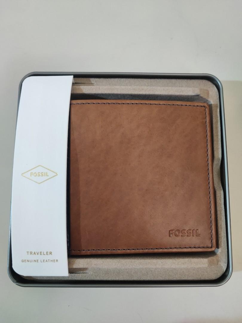 Ward RFID Filp ID Bifold Fossil Wallet, Men's Fashion, Watches ...