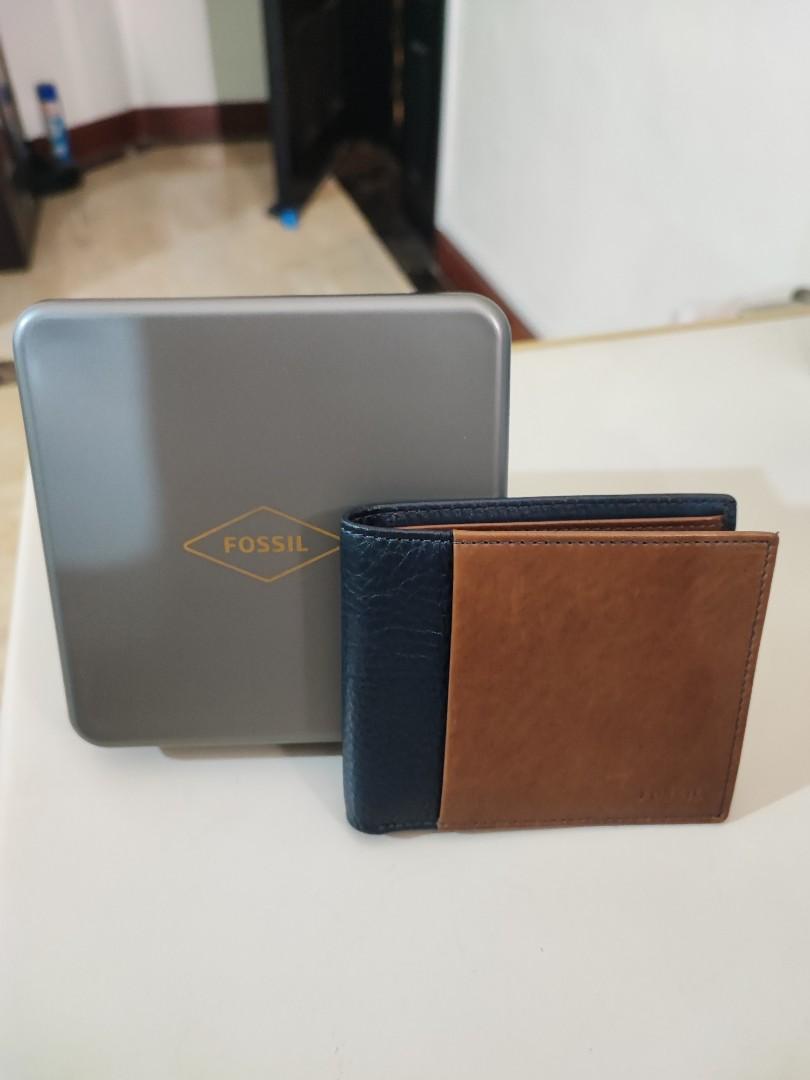 Ward RFID Filp ID Bifold Fossil Wallet, Men's Fashion, Watches ...