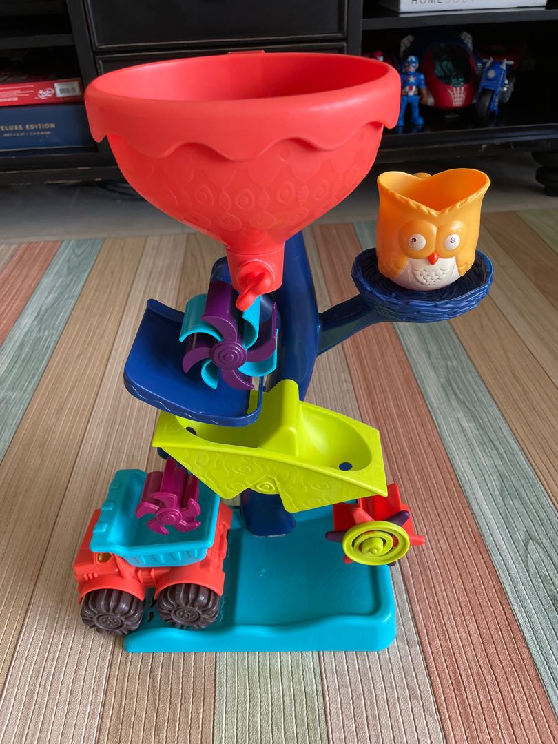 Water play spinning tower, Hobbies & Toys, Toys & Games on Carousell