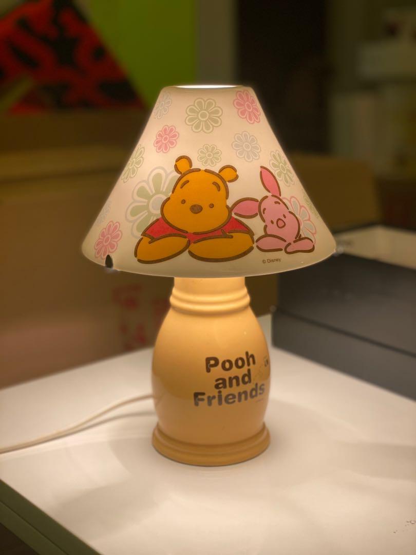 Winnie the Pooh 坐枱燈, 傢俬＆家居, 燈飾及風扇, 燈飾 - Carousell