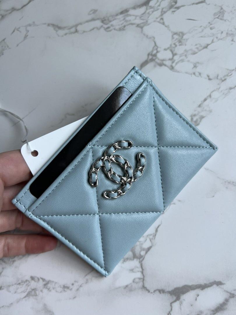 Chanel 22b 19 Light Blue Card Case with Mixed Hardware, Women's Fashion ...