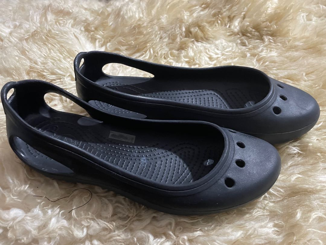 Crocs kadee flats, Women's Fashion, Footwear, Flats & Sandals on Carousell