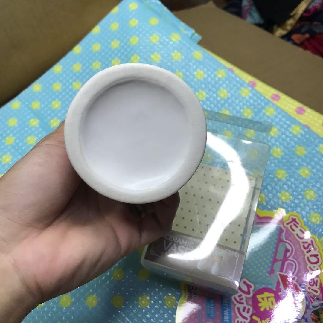 Daiso Japan Ceramic Vase, Furniture & Home Living, Home Decor, Vases ...