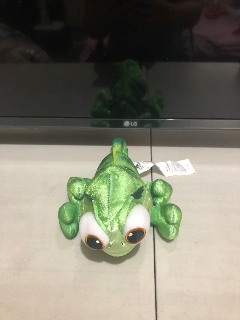 Disney Tangled 5”x7” Pascal Plush, Hobbies & Toys, Toys & Games on ...