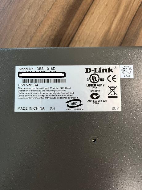 D-Link DES-1016D 16-Port Metal Rack-mountable Fast Ethernet Unmanaged ...