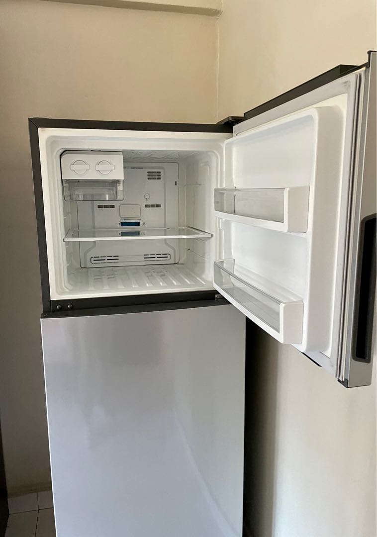 Electrolux refrigerator ETB3202PE, TV & Home Appliances, Kitchen ...