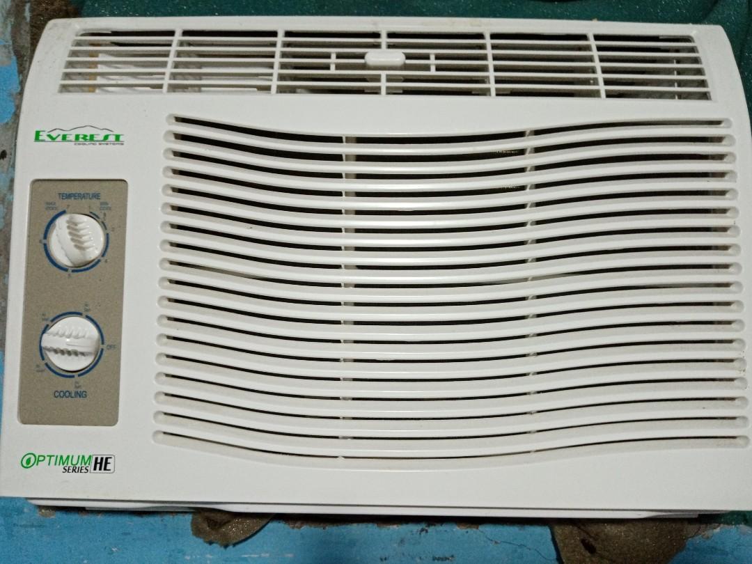 Everest Window type Aircon, TV & Home Appliances, Air Conditioning and ...