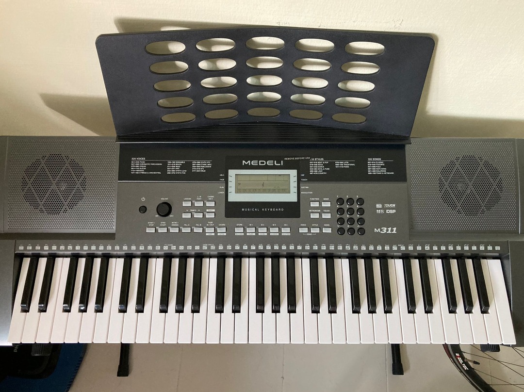 Medeli M311 Keyboard, Hobbies & Toys, Music & Media, Musical ...