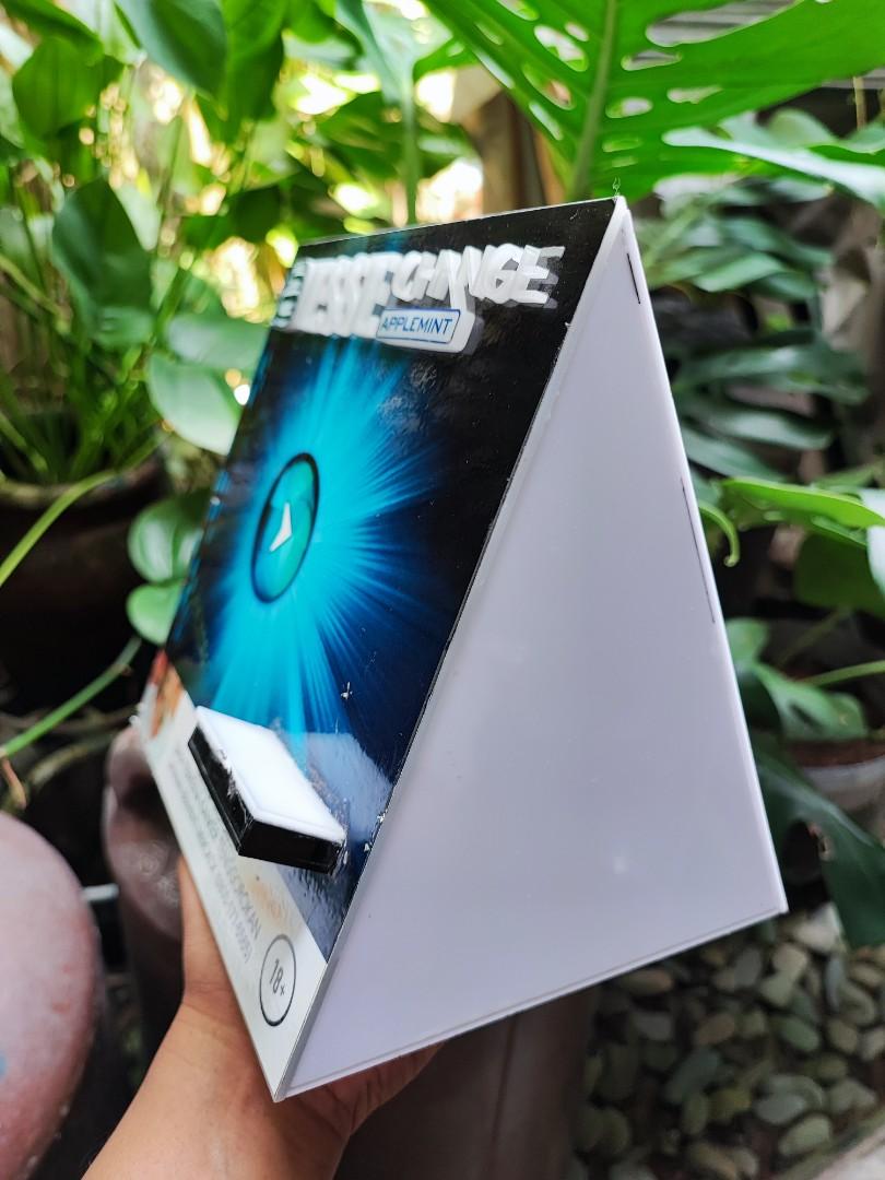 Neon Box Mini Iklan Rokok Esse, Antik, Lainnya di Carousell