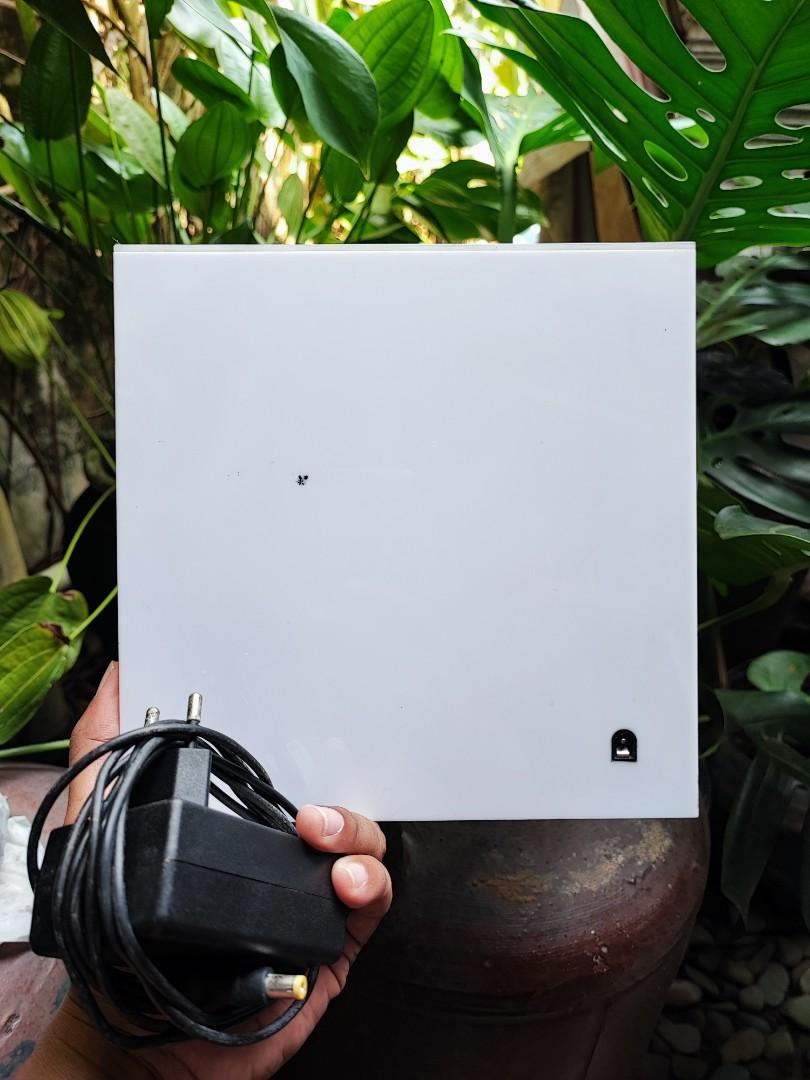 Neon Box Mini Iklan Rokok Esse, Antik, Lainnya di Carousell